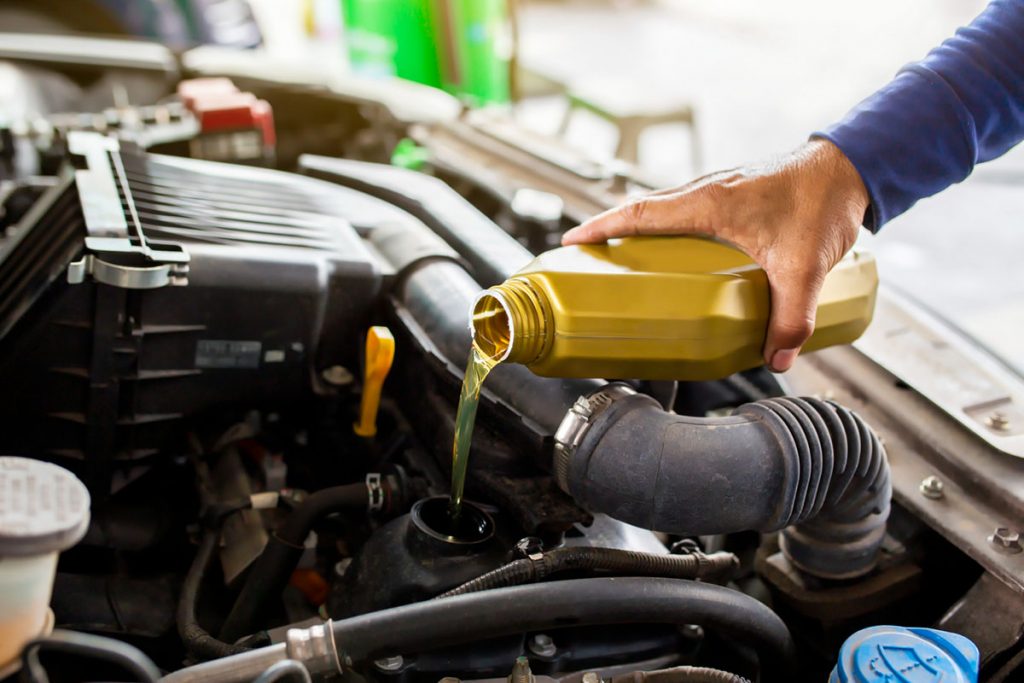 Affordable Oil Change Service For Engine & Oil Filters